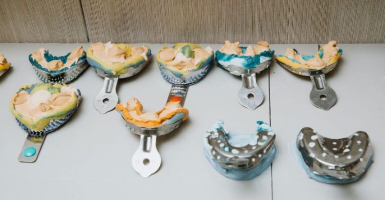 Metal Collar PFM Crown | Trusted Dental Lab Istar